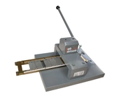 Machine à plaques d'immatriculation aluminium | Butterfly Packaging